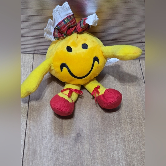 Dan Dee | Toys | Yellow Smiley Face Plush Toy With Red Shoes Dandee ...